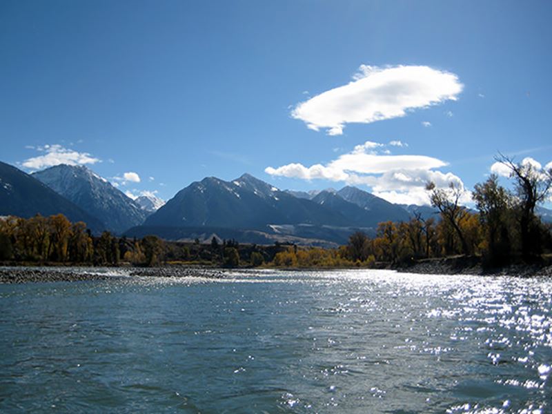 Float Trip on the Yellowstone River with Zach Neville Outfitters ...