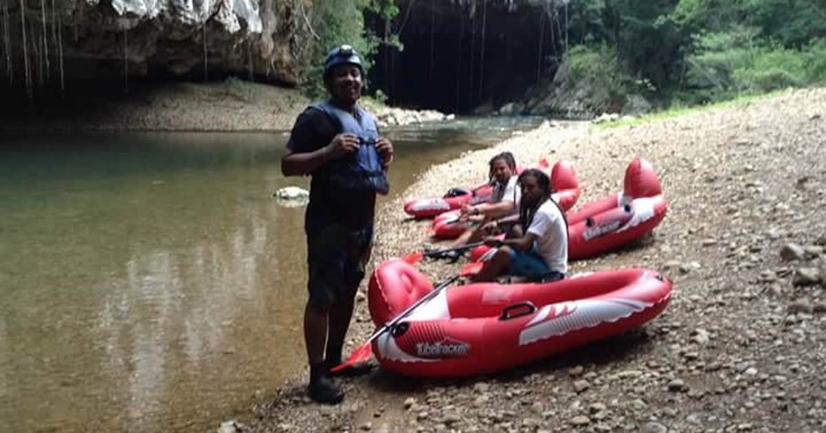 Belize City Tours: Mayan Ruins and Cave Rafting/Tubing Tour