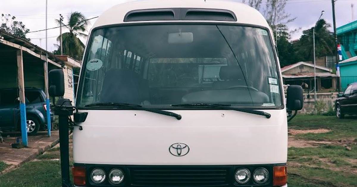 Shuttle Services: Premium Rentals - Coasters