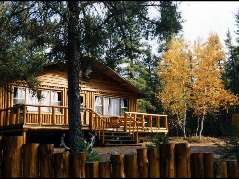Chimo Lodge, Kenora, Red Lake, Dryden, Sioux Lookout, Thunder Bay, Ontario