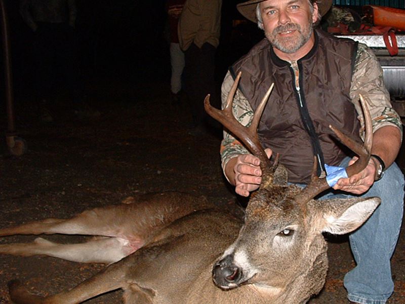Whitetail Deer Hunting, Kenora, Red Lake, Dryden, Sioux Lookout ...