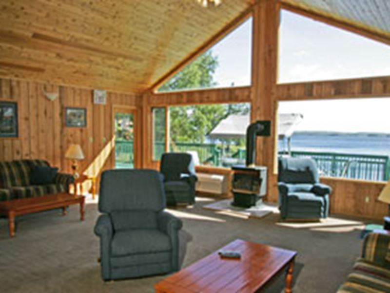 Totem Resorts - Totem Lodge and Yellowbird Lodge - Sioux Narrows ...