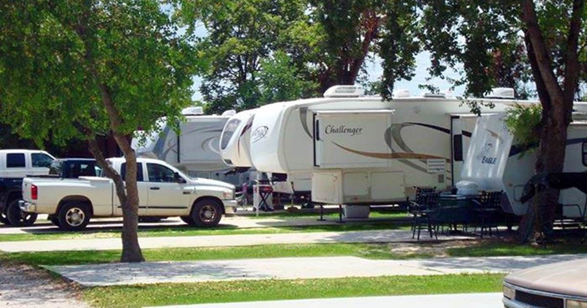 Eastpark Village RV Park - Channelview, Texas