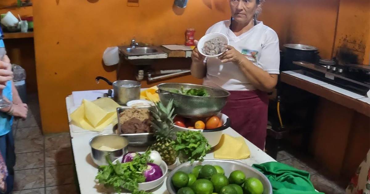 Belizean Food Experience - San Pedro, Corozal District
